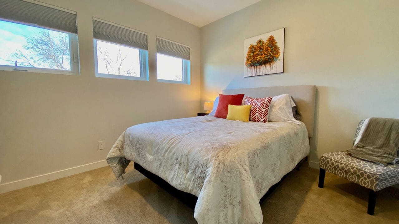 The Edward Fully furnished Modern Rental | Saskatoon Suites